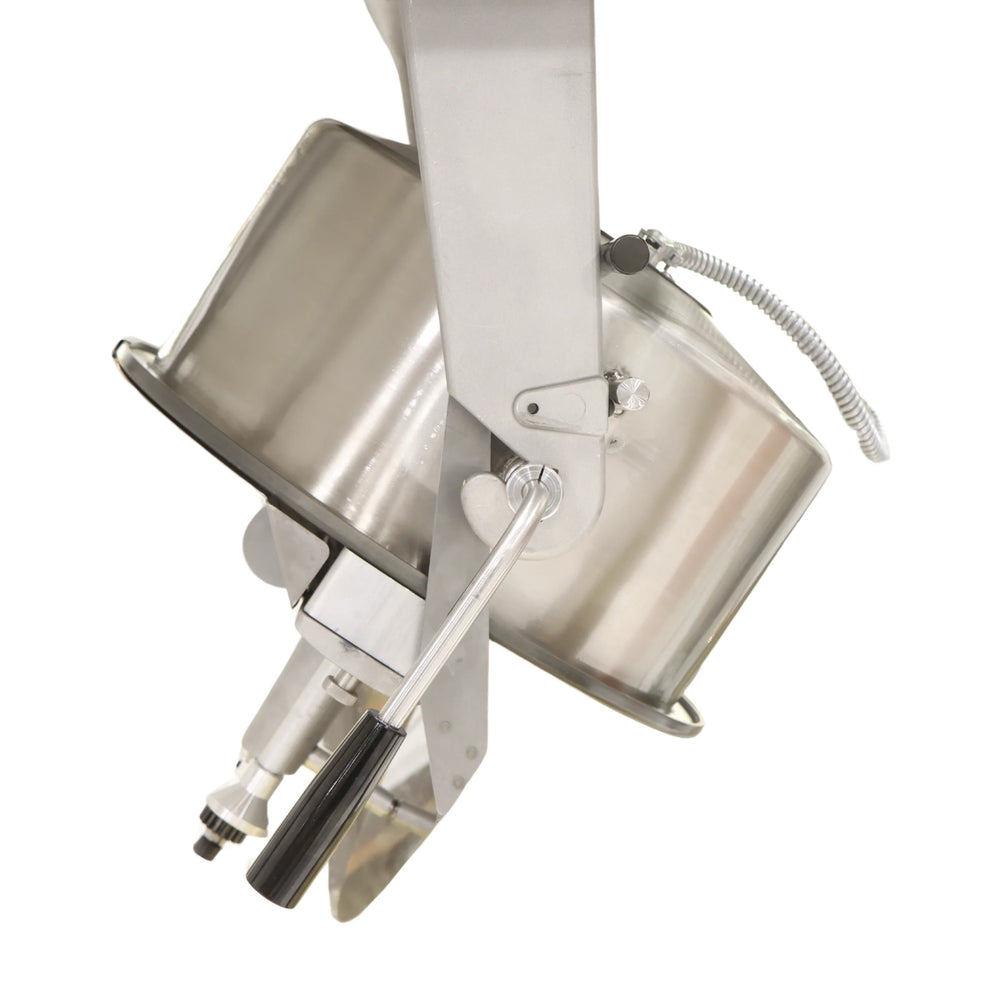 Paragon Zenith Popcorn Machine 32 Oz Kettle with LED Neon Sign 120/240 ...